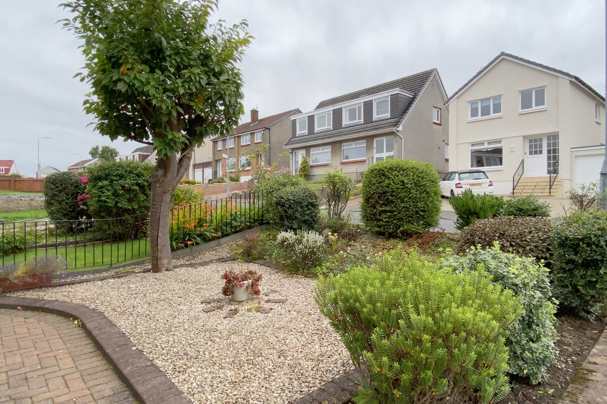 19 Hillcrest Avenue, Hardgate - McHugh Estate Agents